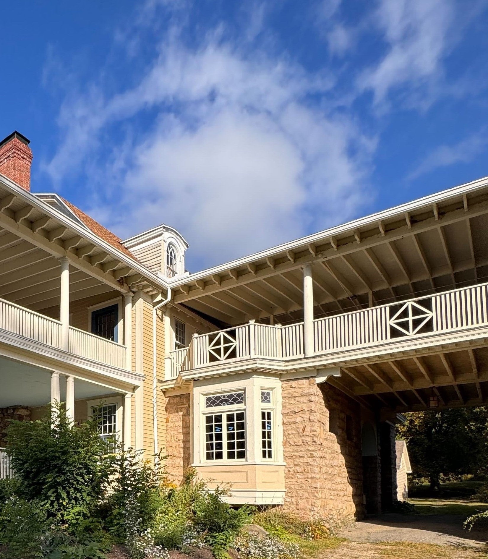 Wooden Colonial Parapet Railing | Delaware Valley House Parts